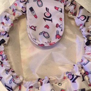 Bags | Makeup Pouch | Poshmark